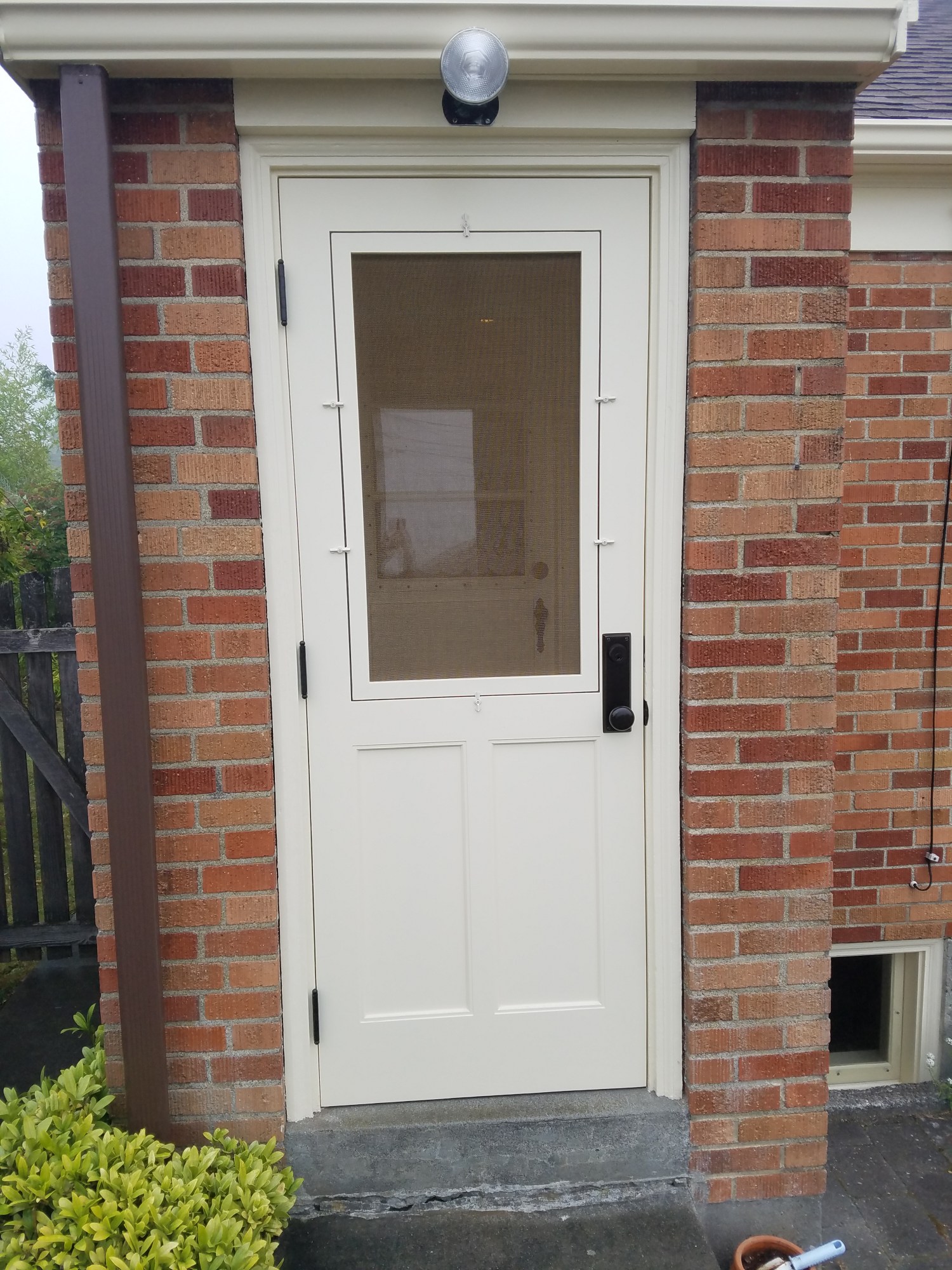 Screen Doors and Windows – Custom woodworking